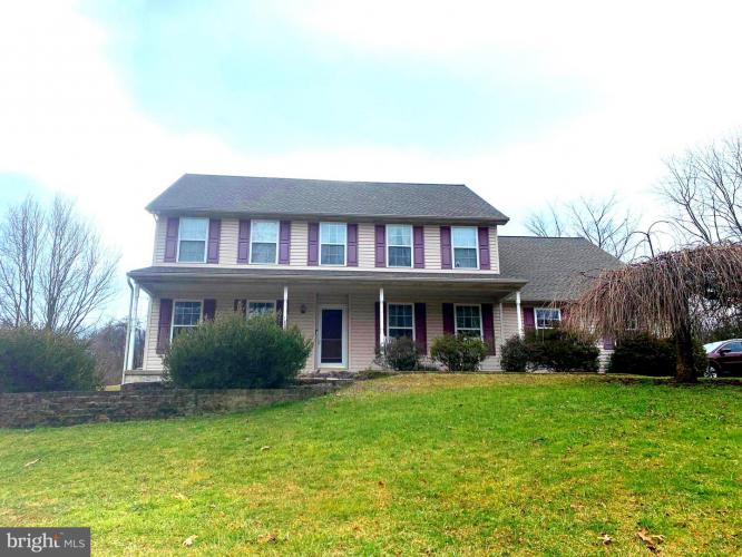 1433 Orchard Lane, Boyertown PA 19512 for sale by EveryHome Realtors