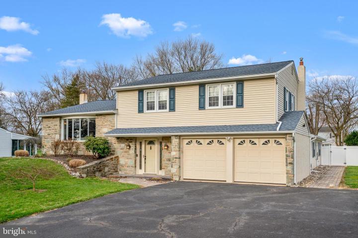 97 Windmill Drive, Holland PA 18966 for sale by EveryHome Realtors