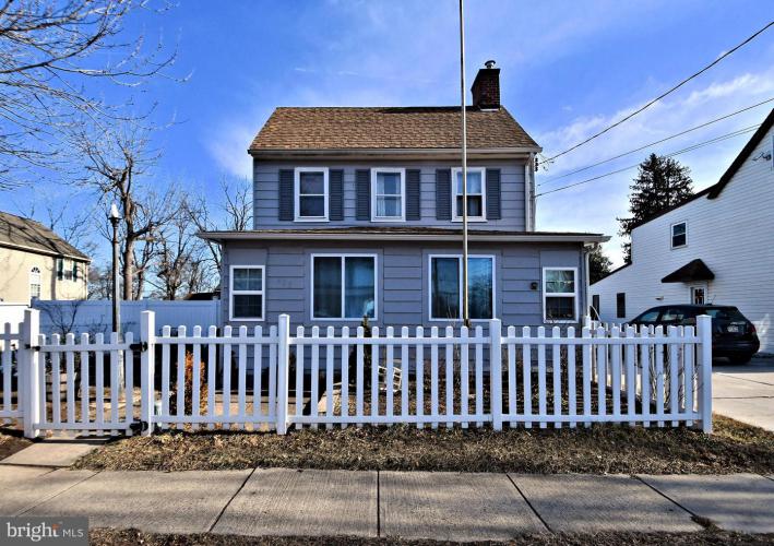 428 Main Street, Tullytown PA 19007 for sale by EveryHome Realtors