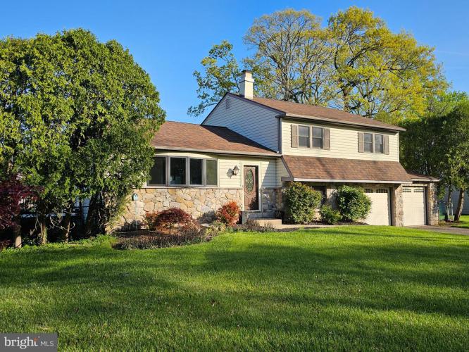 1200 Manor Drive, Warminster PA 18974 for sale by EveryHome Realtors