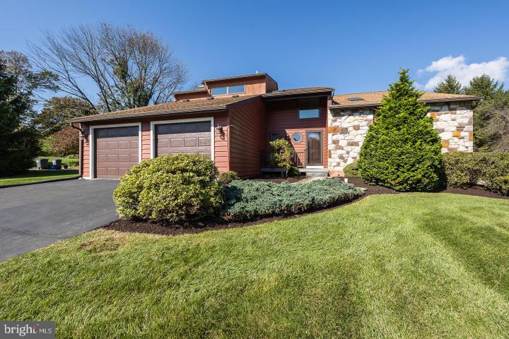8 Fox Ridge Road, Glenmoore PA 19343 for sale by EveryHome Realtors
