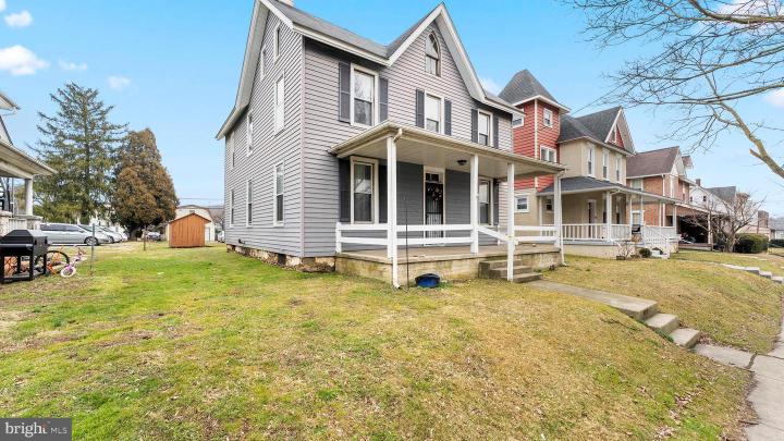 211 Pennsylvania Avenue, Avondale PA 19311 for sale by EveryHome Realtors