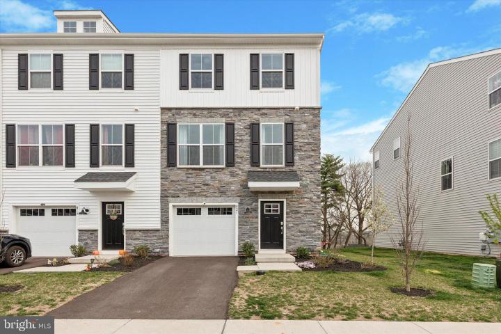 821 Pecan Road, Spring City PA 19475 for sale by EveryHome Realtors