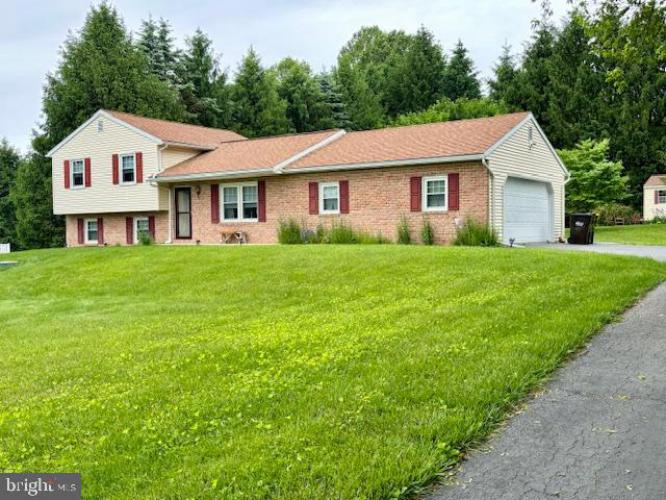 2591 Ridge Road, Elverson PA 19520 for sale by EveryHome Realtors