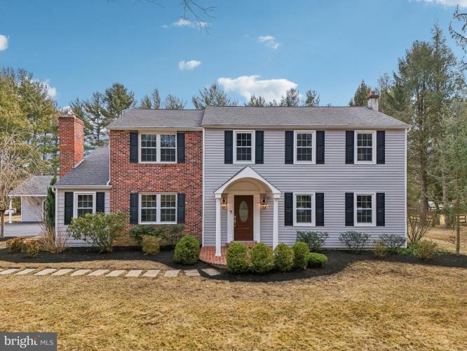 1122 Cardinal Drive, West Chester PA 19382 for sale by EveryHome Realtors