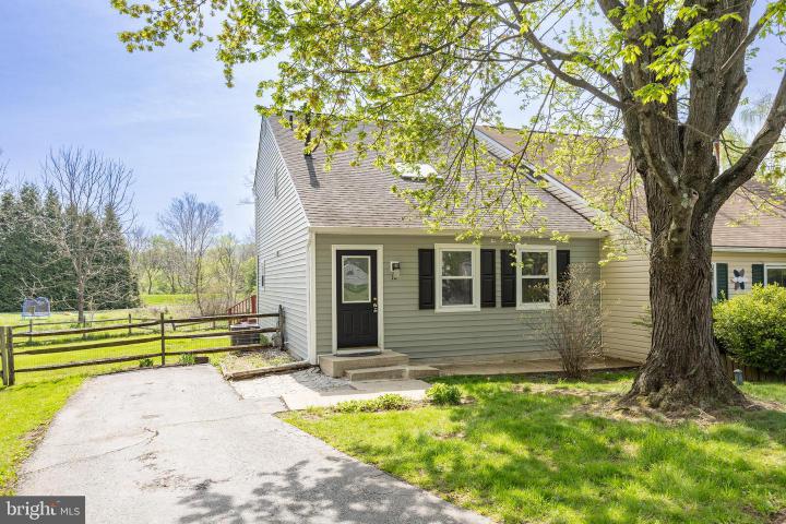 10 Lisa Drive, Thorndale PA 19372 for sale by EveryHome Realtors