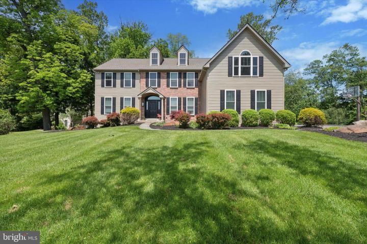 915 Kenmara Drive, West Chester PA 19380 for sale by EveryHome Realtors