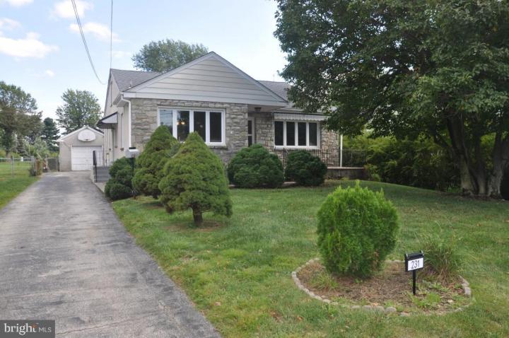 231 W Brookhaven Road, Brookhaven PA 19015 for sale by EveryHome Realtors