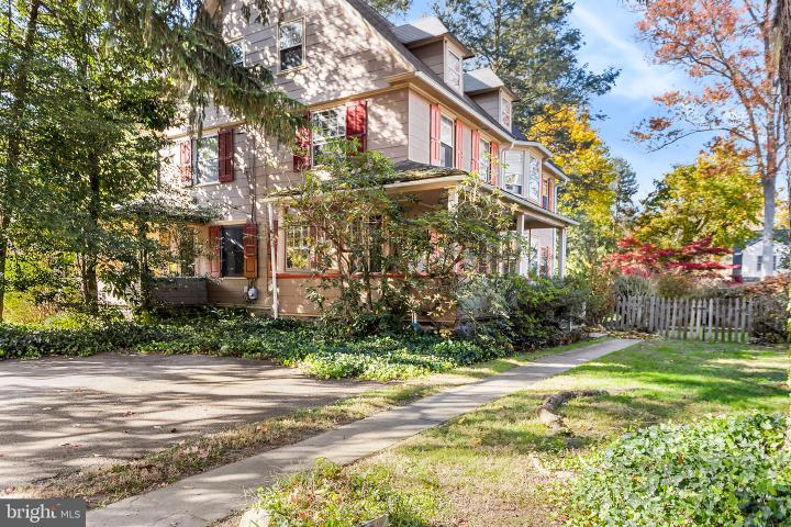 307 Yale Avenue, Swarthmore PA 19081 for sale by EveryHome Realtors