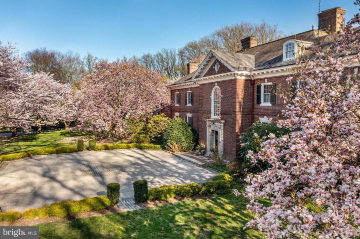 110 Woods Lane, Wayne PA 19087 for sale by EveryHome Realtors