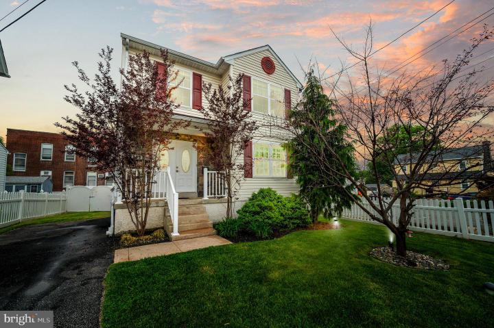 609 Folsom Avenue, Folsom PA 19033 for sale by EveryHome Realtors