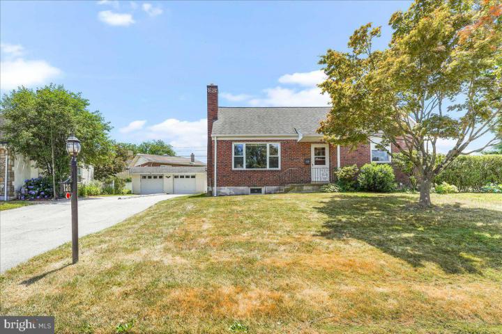 126 Fairfield Lane, Wayne PA 19087 for sale by EveryHome Realtors