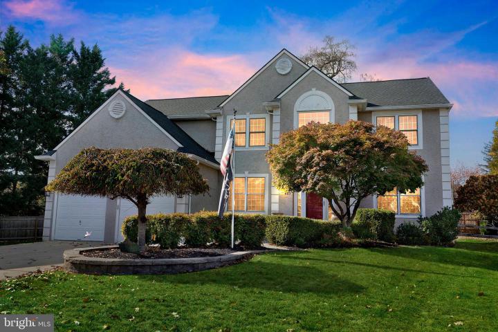 607 Farmhouse Circle, Swarthmore PA 19081 for sale by EveryHome Realtors