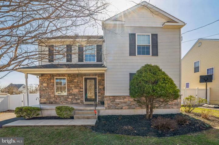 1720 5th Avenue, Folsom PA 19033 for sale by EveryHome Realtors