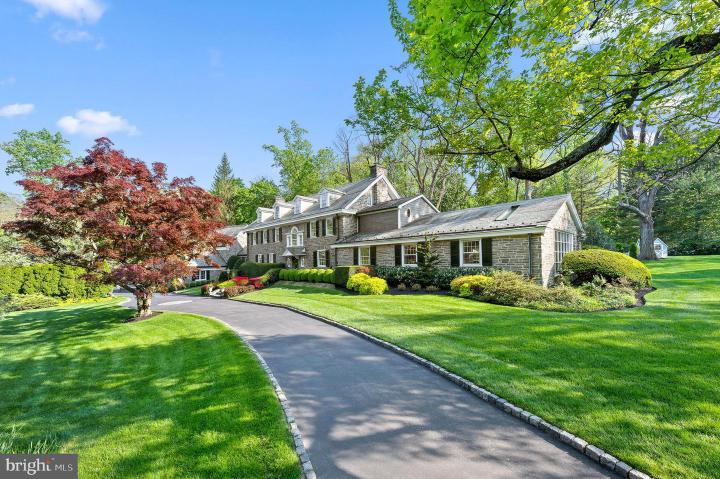 221 S Aberdeen Avenue, Wayne PA 19087 for sale by EveryHome Realtors