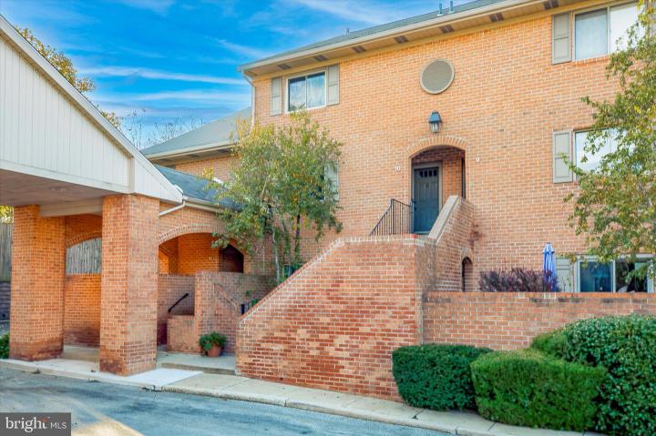 50 Woodside Road 10, Ardmore PA 19003 for sale by EveryHome Realtors