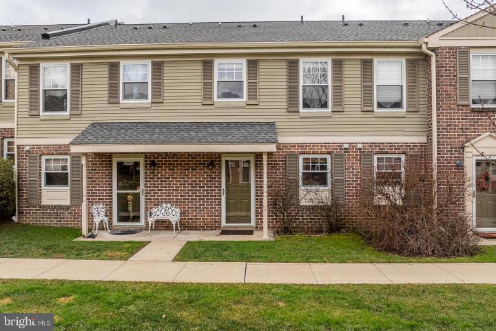 24 Barclay Court 204u24, Blue Bell PA 19422 for sale by EveryHome Realtors