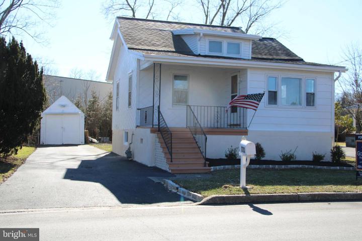 2733 W Walnut Street, Colmar PA 18915 for sale by EveryHome Realtors