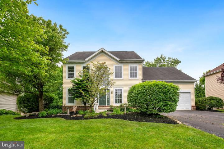 215 Cypress Lane, Hatboro PA 19040 for sale by EveryHome Realtors