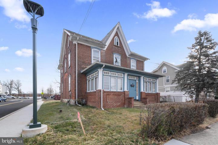 5 S Maple Avenue, Hatfield PA 19440 for sale by EveryHome Realtors