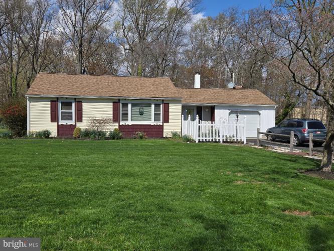 420 Springbrook Lane, Hatboro PA 19040 for sale by EveryHome Realtors