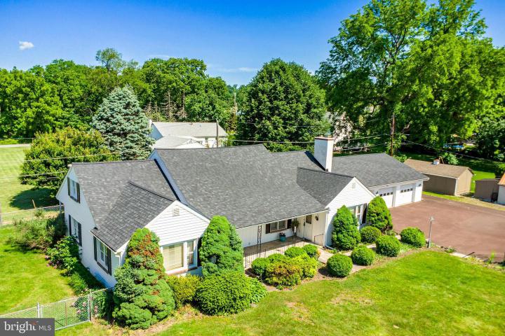 215 Yocum Road, Oaks PA 19456 for sale by EveryHome Realtors