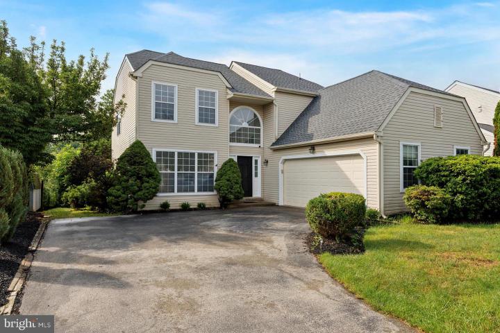 105 Preston Drive, North Wales PA 19454 for sale by EveryHome Realtors