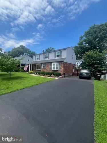 324 Sweetbriar Road, King Of Prussia PA 19406 for sale by EveryHome ...